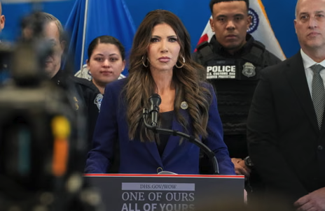 BREAKING: Terrifying new video from Minnesota shows ICE agents smashing ...